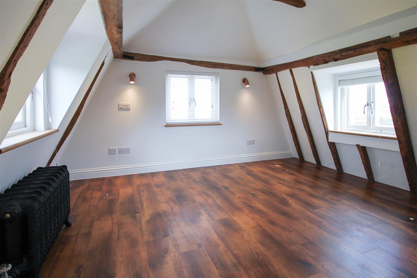 ** SIGNATURE HOMES ** Nine Ashes Road, Nine Ashes, Ingatestone - Keith ...